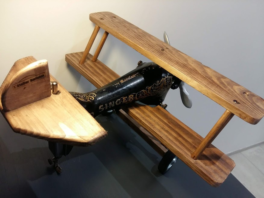 L’avion SINGER – L'atelier barisien
