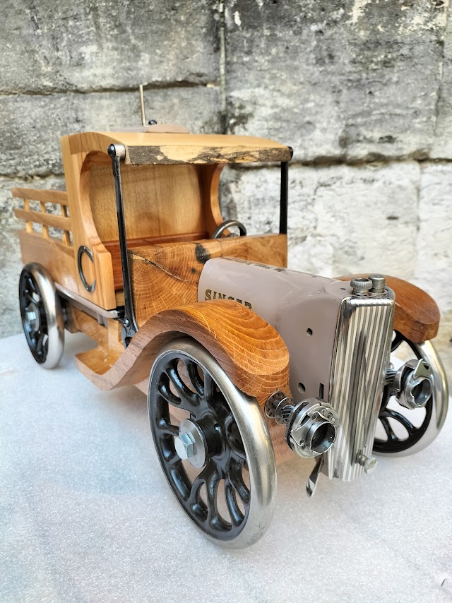 Le vieux Pick-up SINGER – L'atelier barisien