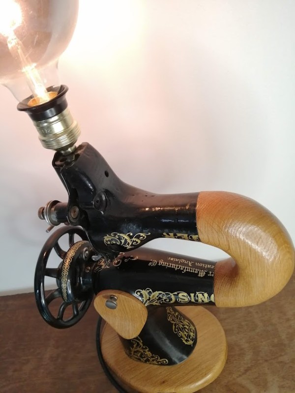 Une Singer renversante – L'atelier barisien